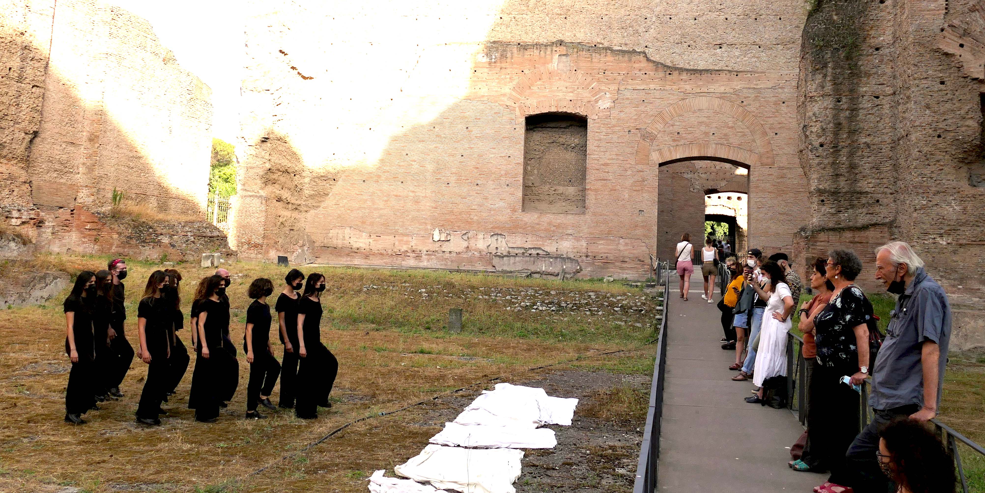 Muses, performance di Artestudio alle Terme di Caracalla ...
